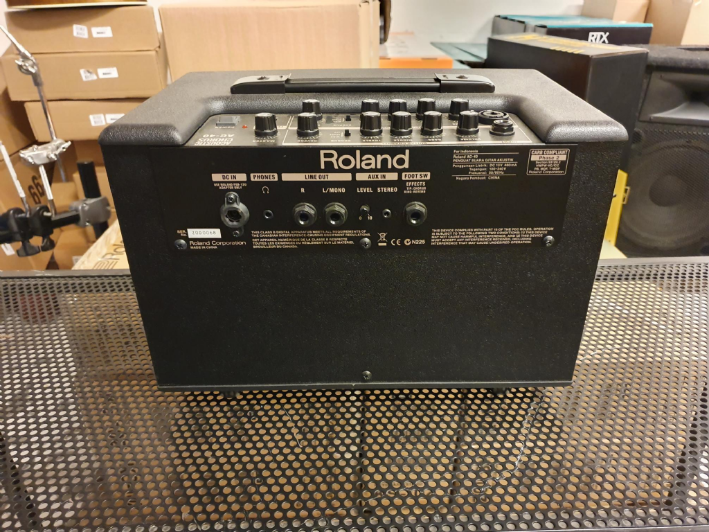 Roland AC-40 Ak.Versterker B-Stock